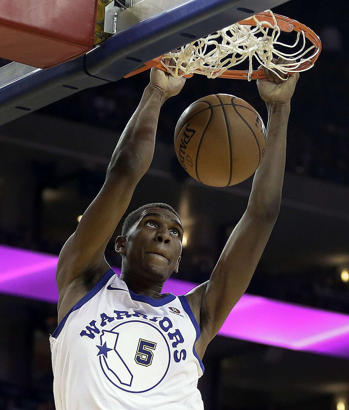 Slimmed-down Kevon Looney making case for long-term future with Warriors