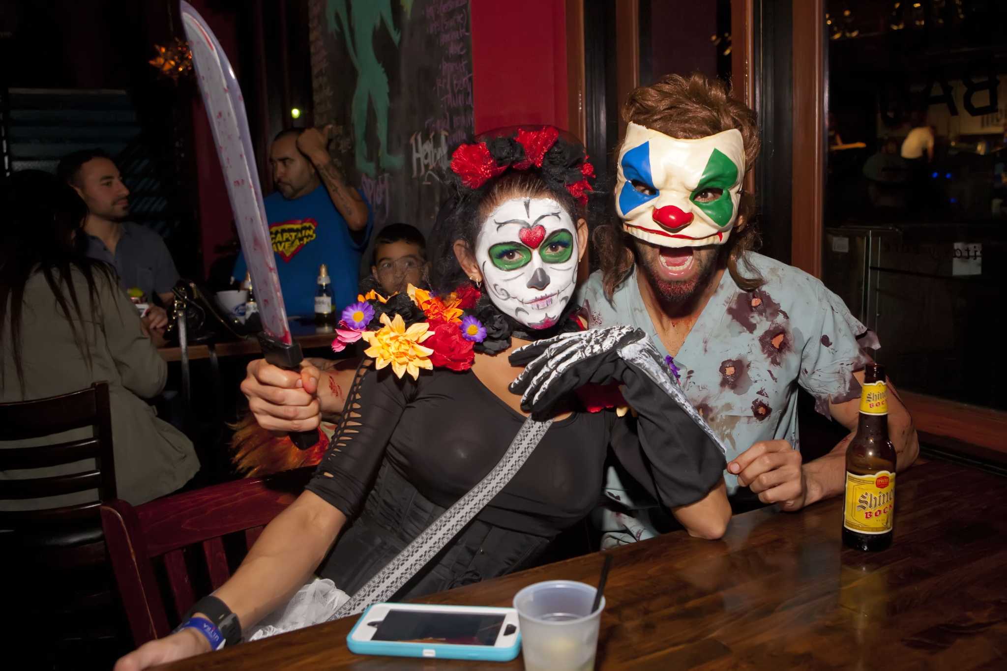 El Big Bad celebrates Halloween and Dia de los Muertos