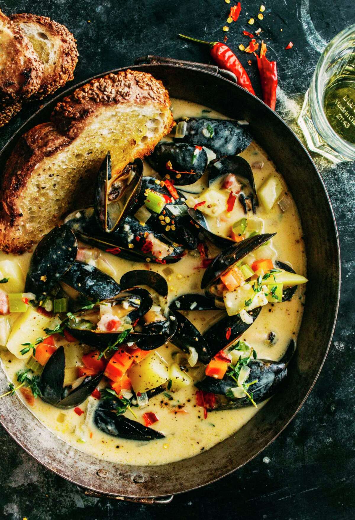 'Extra Virgin' stars Debi Mazar and Gabriele Corcos go 'Super Tuscan ...