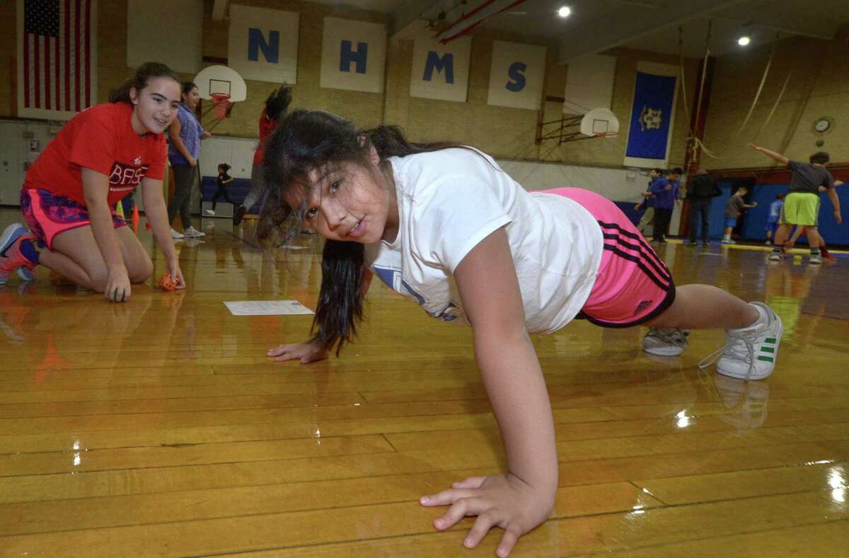 PE class aims for fitness, fun and cooperation
