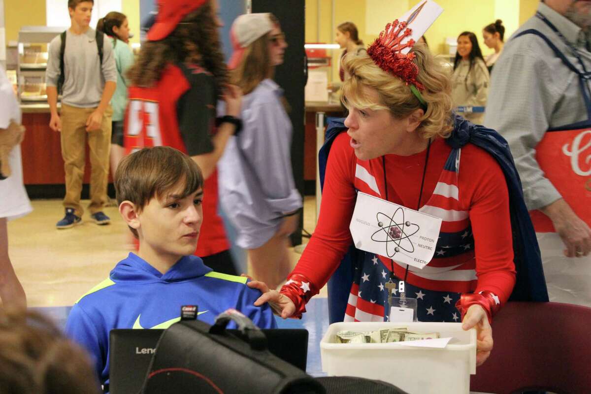 Halloween costume contest raises money for Puerto Rico