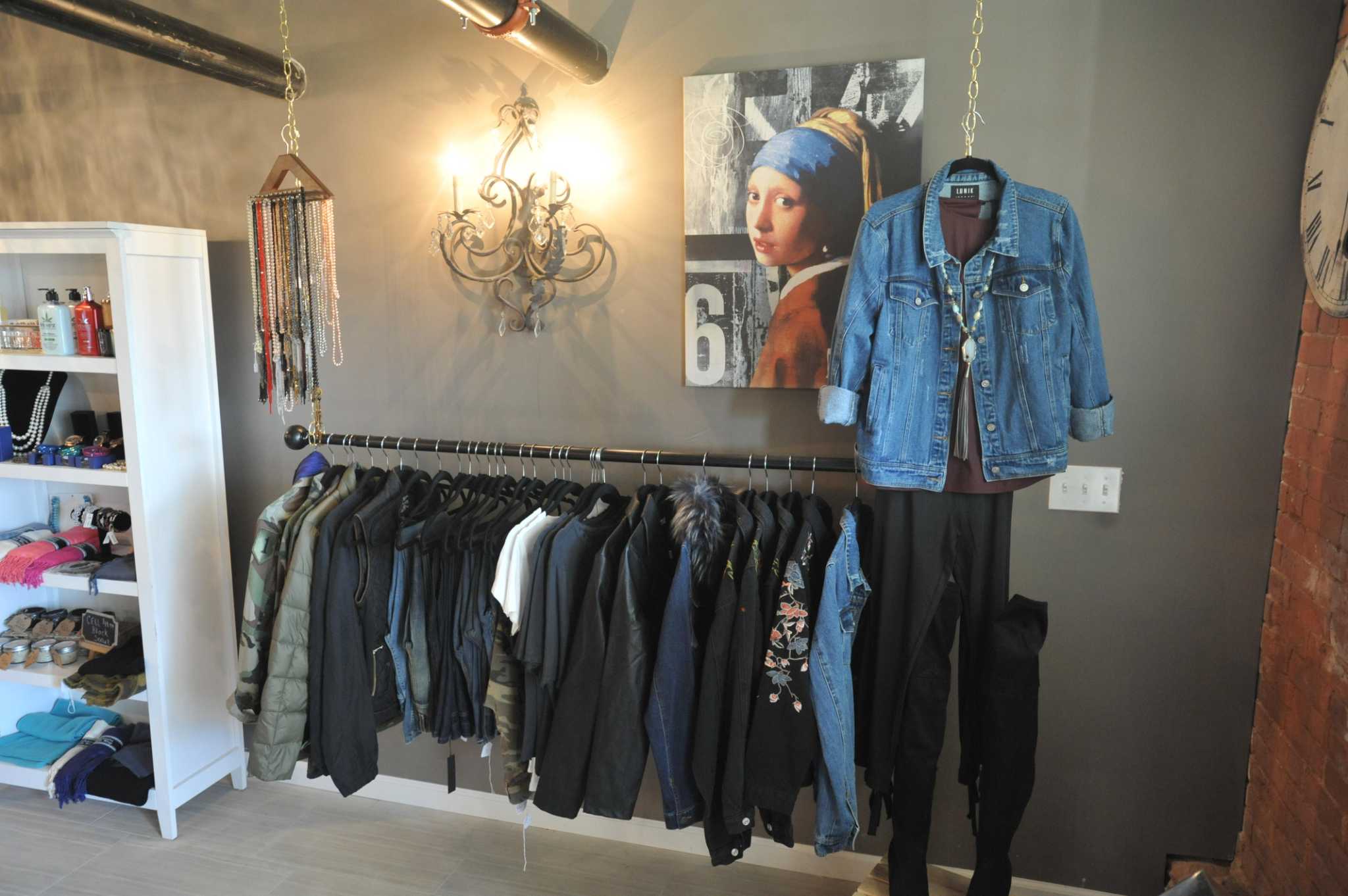 Luna’s Boutique opens in former Litchfield jail