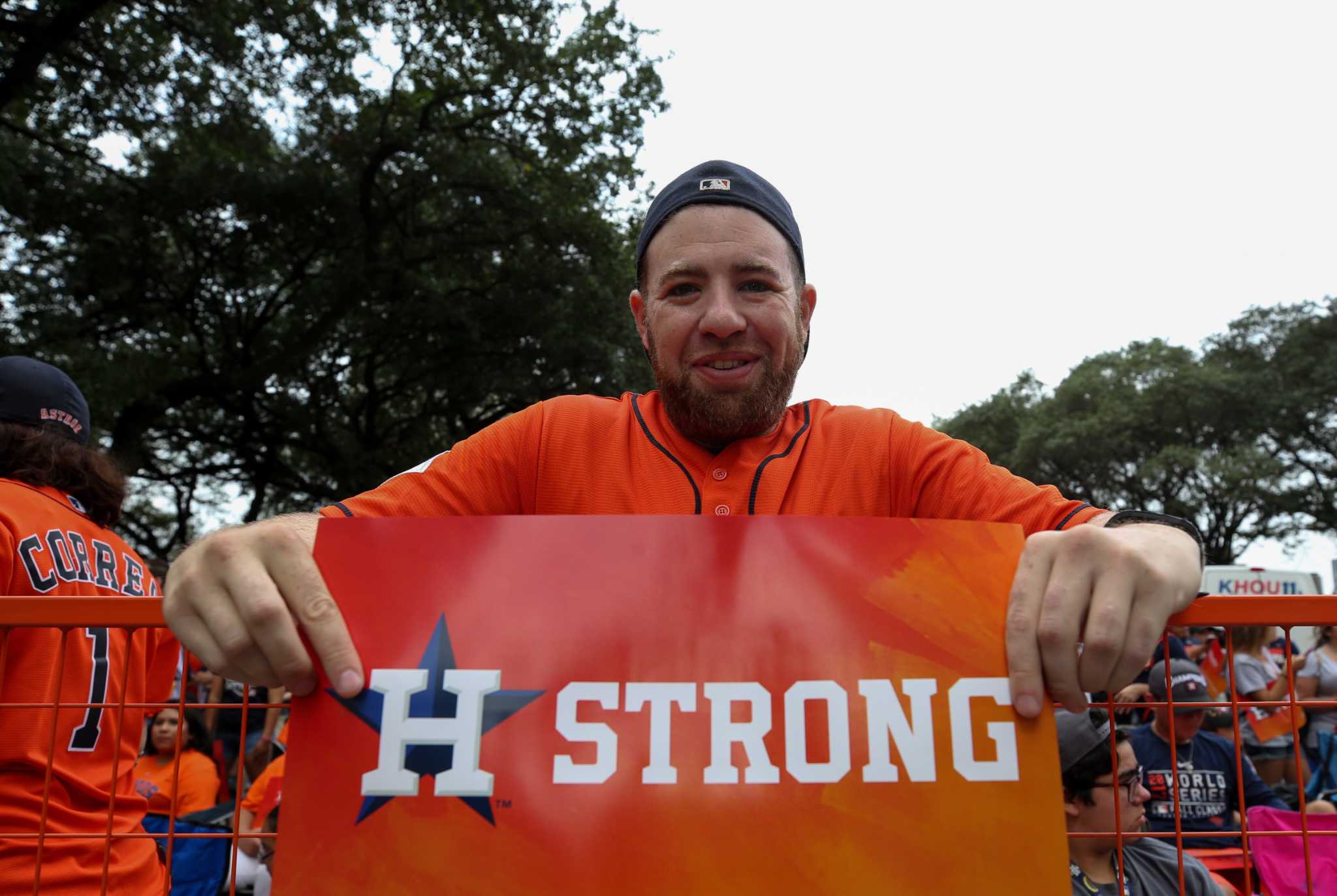 Astros fan homecoming: 'My dad is celebrating up there'