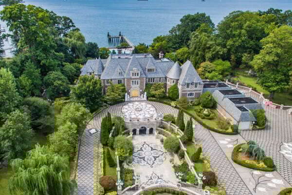 Texas woman creates Hallmark Christmas Movie drinking game - Houston ...