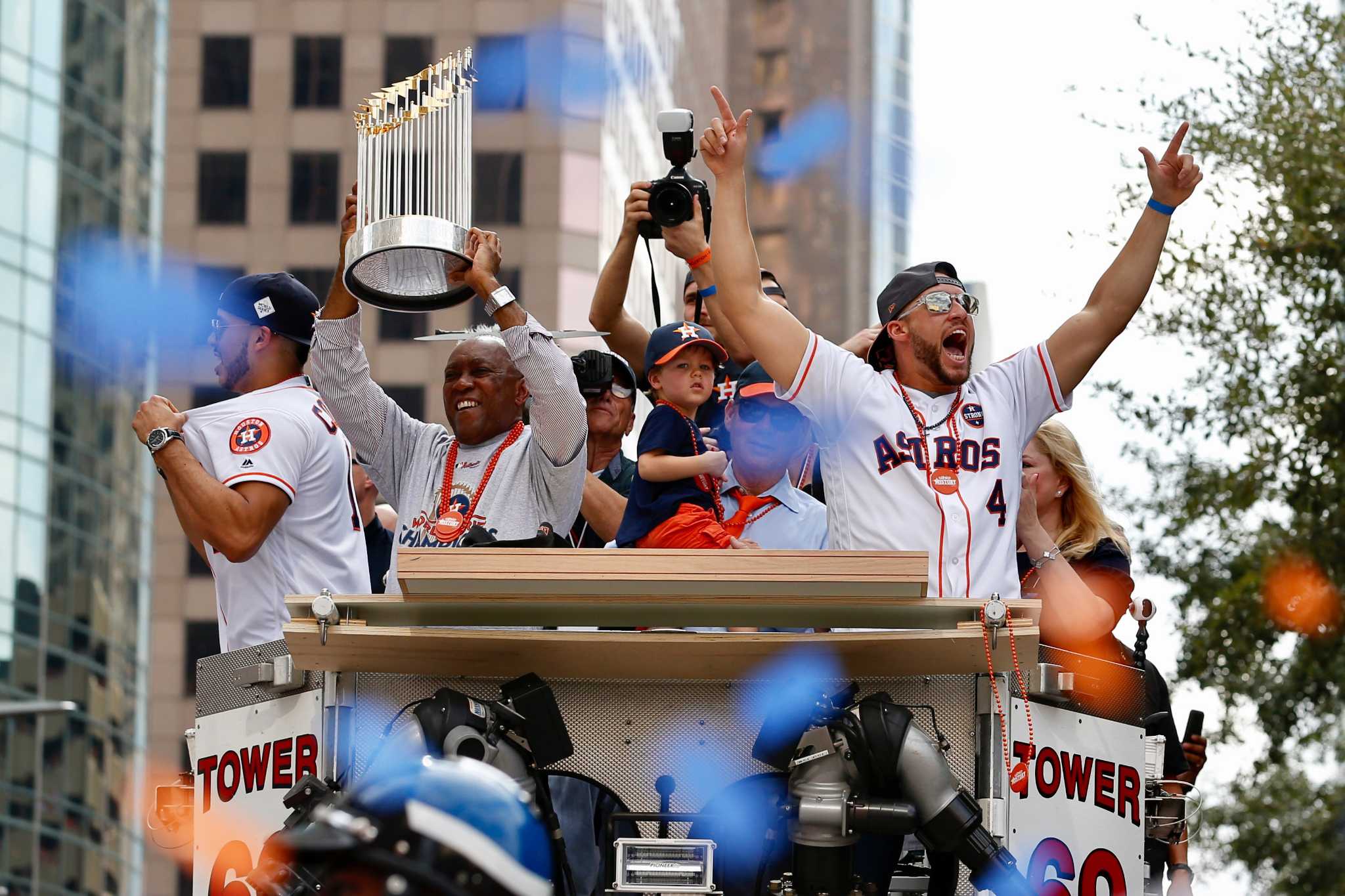 Astros fans come out by the hundreds of thousands to celebrate the city ...