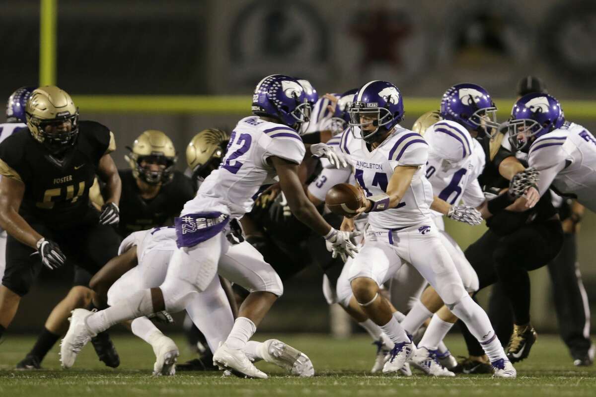 Angleton routs Foster to clinch share of 27-5A district title