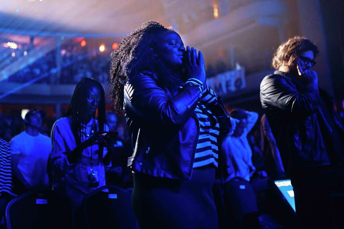 Megachurch pastor Carl Lentz focuses on broader mission than ...