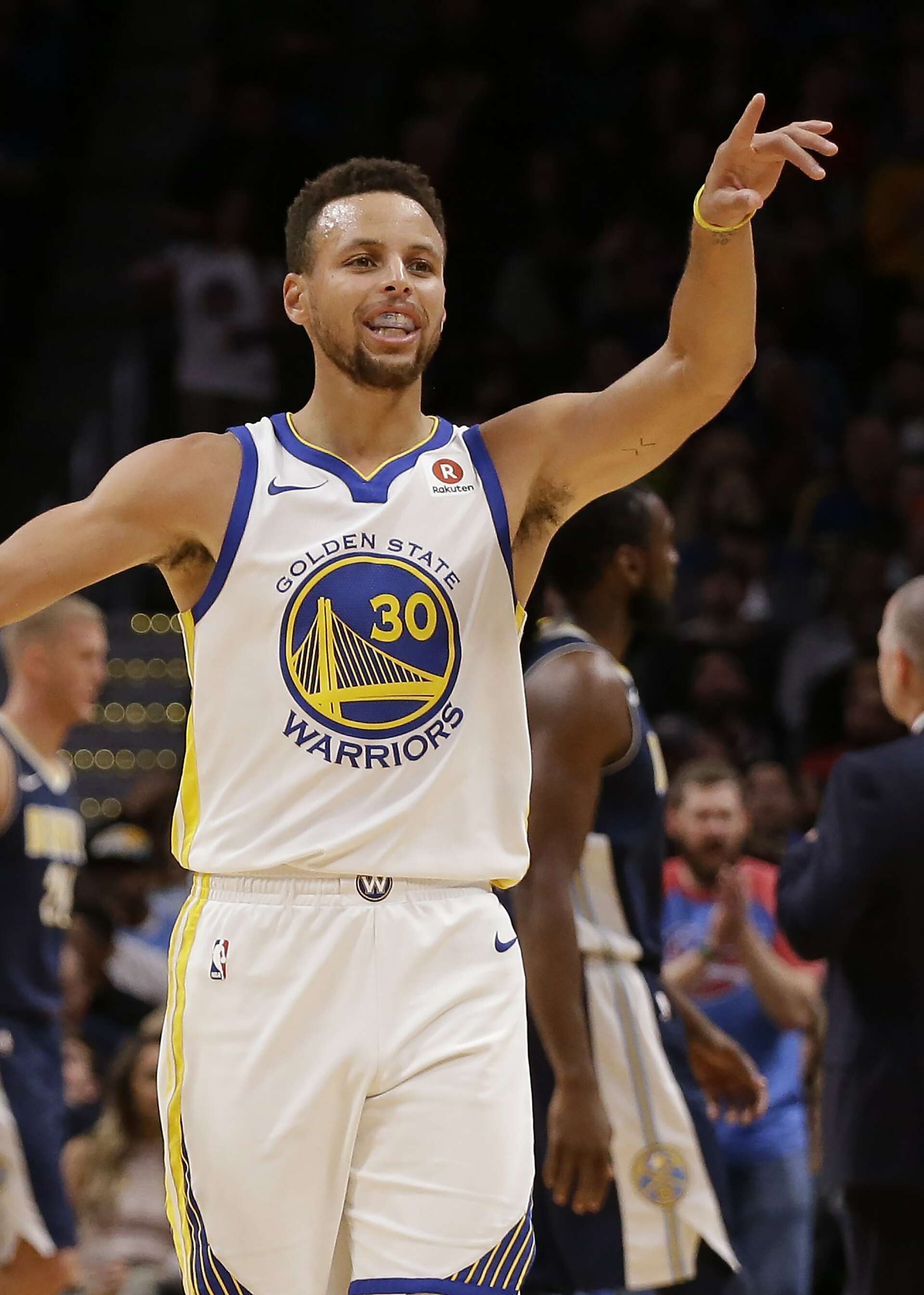Watch Steph Curry make insane trick shot – with his foot