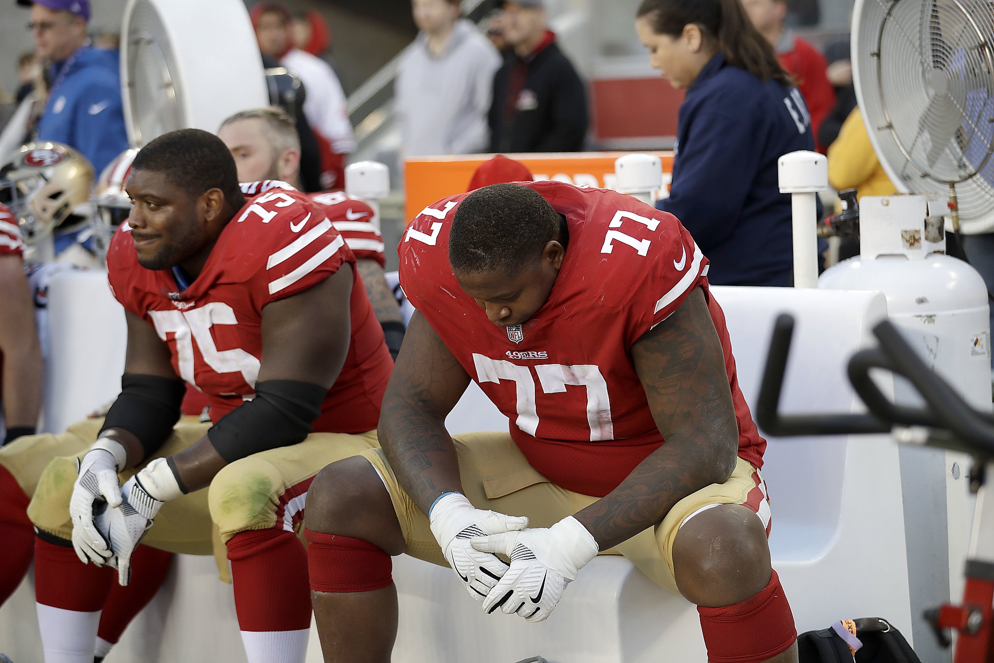 49ers in rare position against struggling Giants