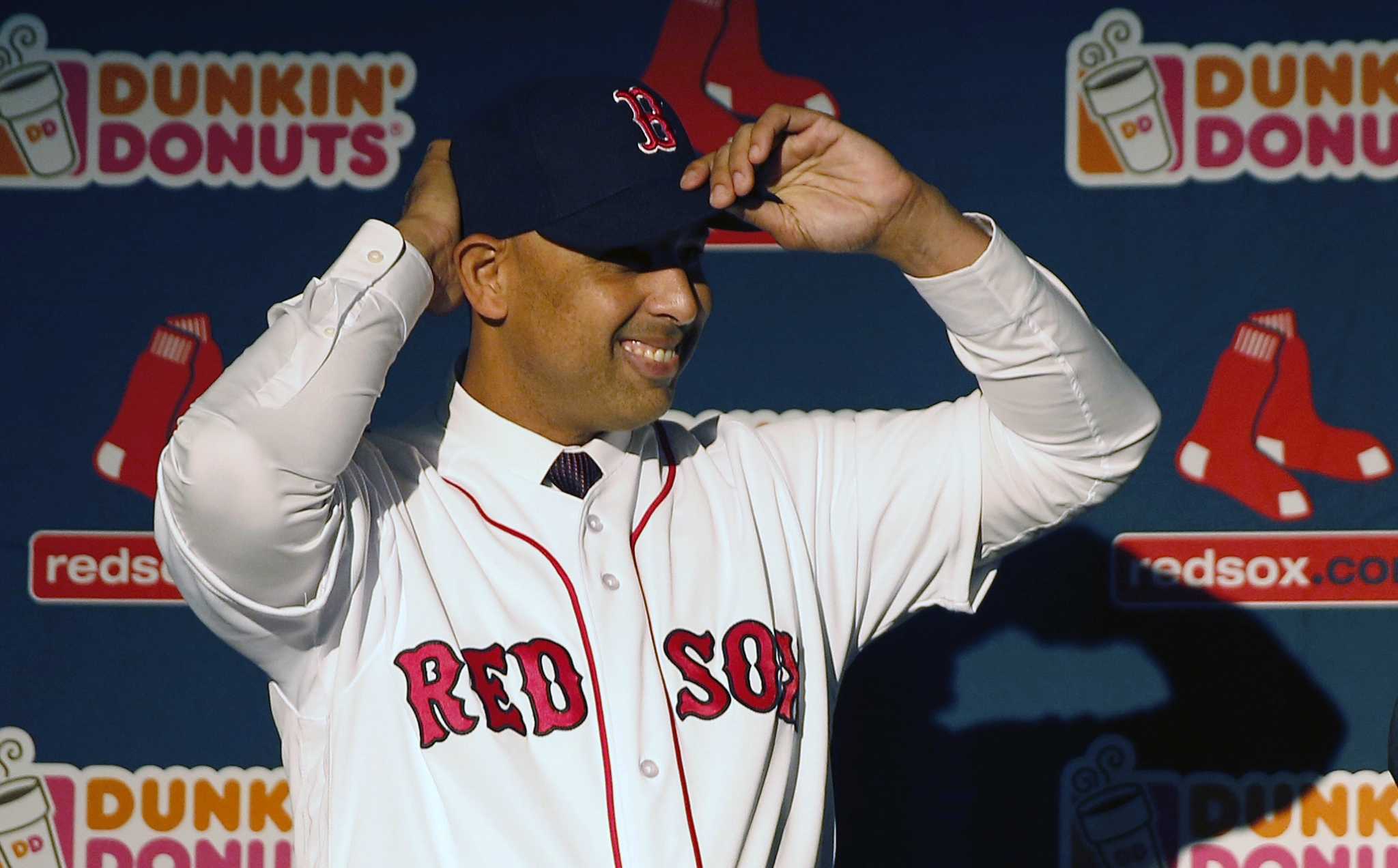 Alex Cora thanks Astros in introductory press conference with Red Sox