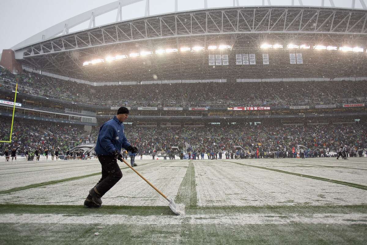 How do Seahawks usually fare at snowy CenturyLink Field?