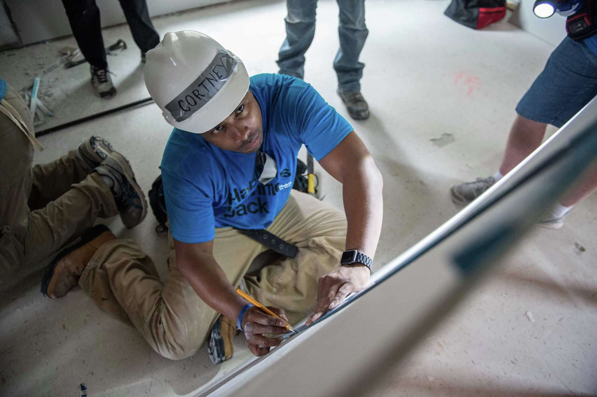 Shining HGTV star gives flood victim reason to smile