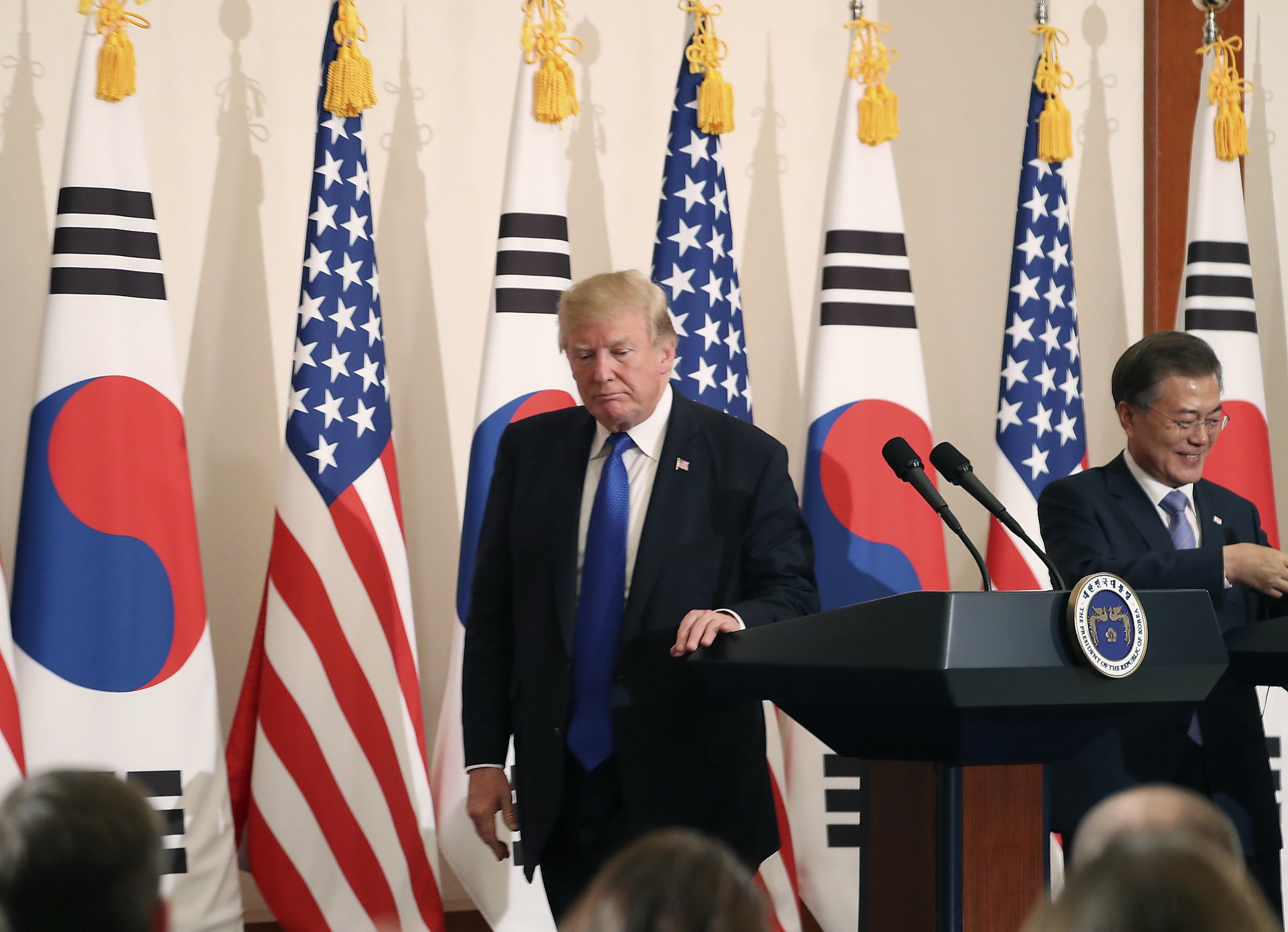 Trump surprise trip to DMZ thwarted by fog
