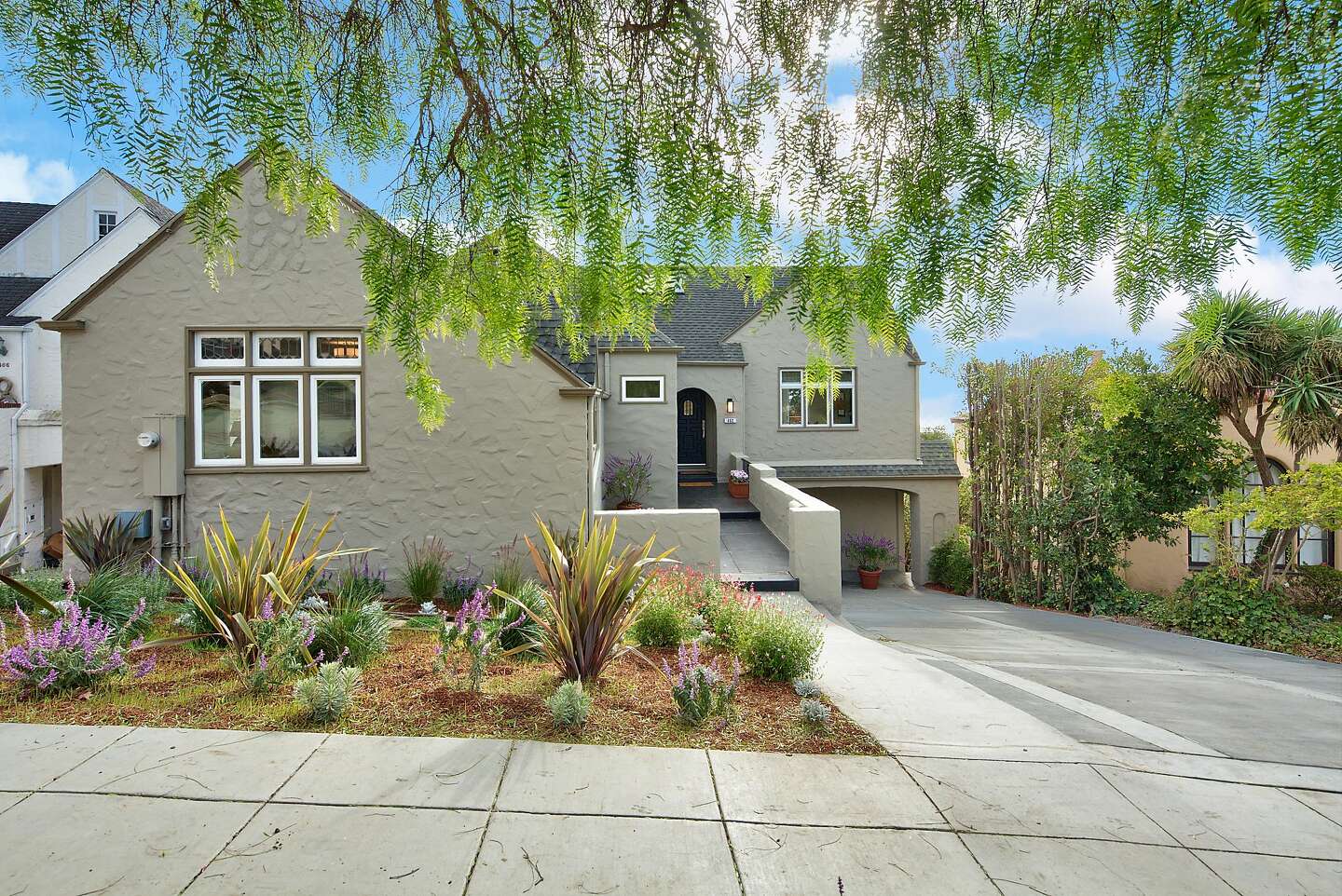 Berkeley 4-bedroom boasts enticing outdoor areas, bay views