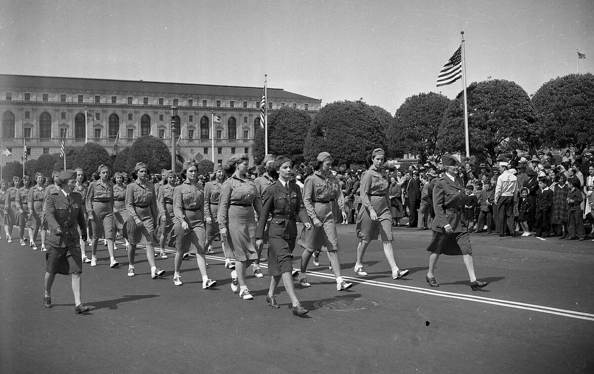 Unearthed World War II-era photos a salute to the women who volunteered
