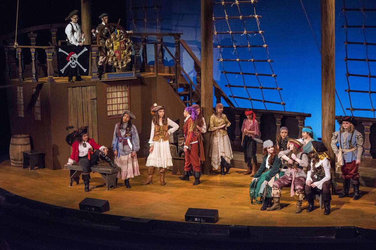 'Lady Pirates' come ashore for Peanut Gallery musical comedy