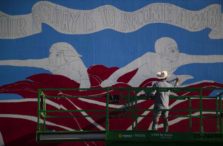 Leo Tanguma Mural - Chron