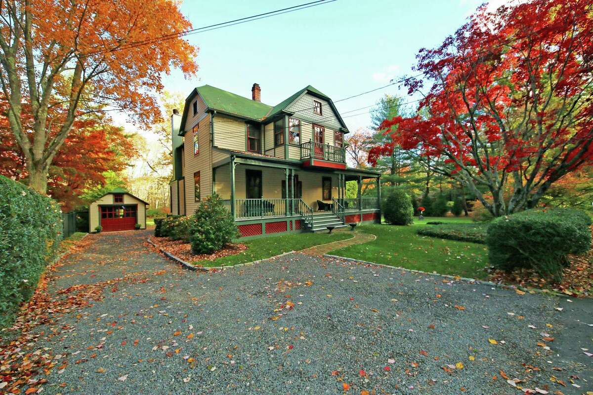 On the Market / A charming Fairfield house built in 1925