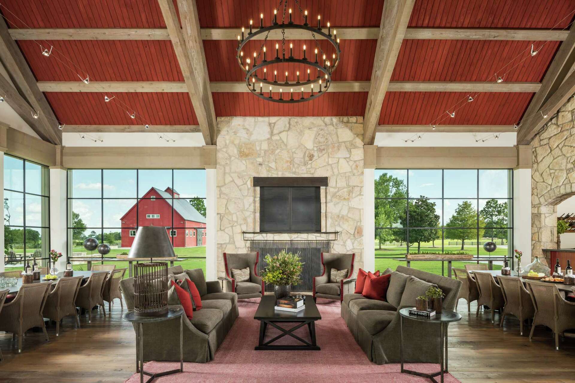 At this Waller home, the golf course is the crown jewel