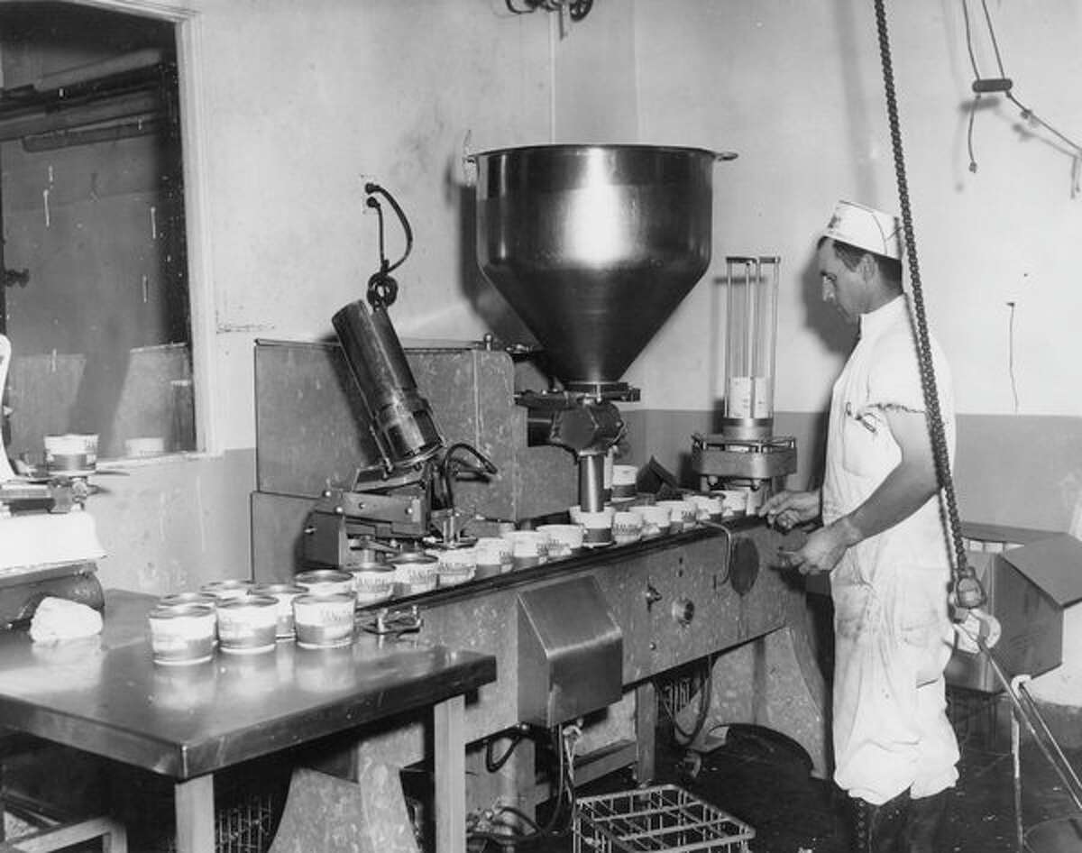 Throwback: 1950s dairy from farm to doorstep