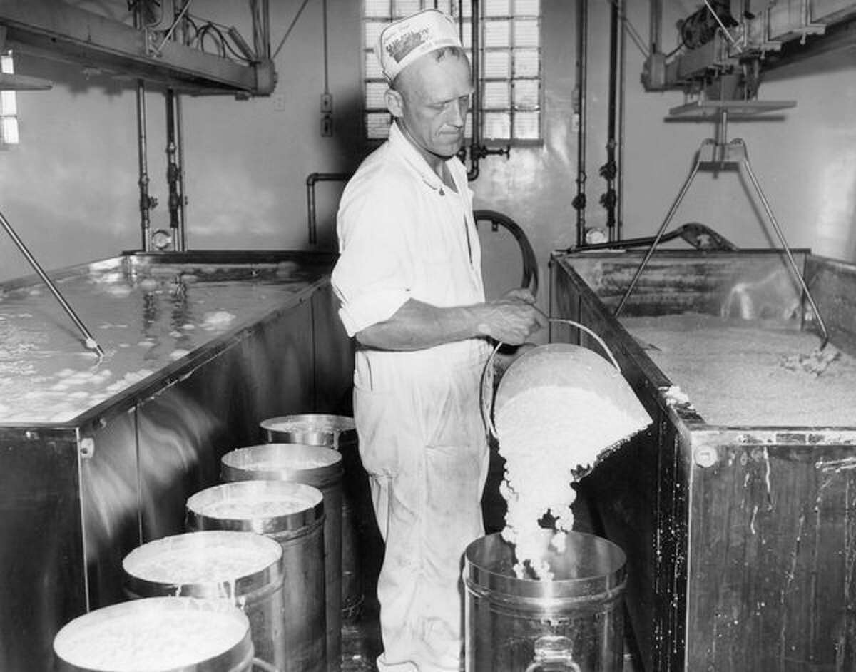 Throwback: 1950s dairy from farm to doorstep