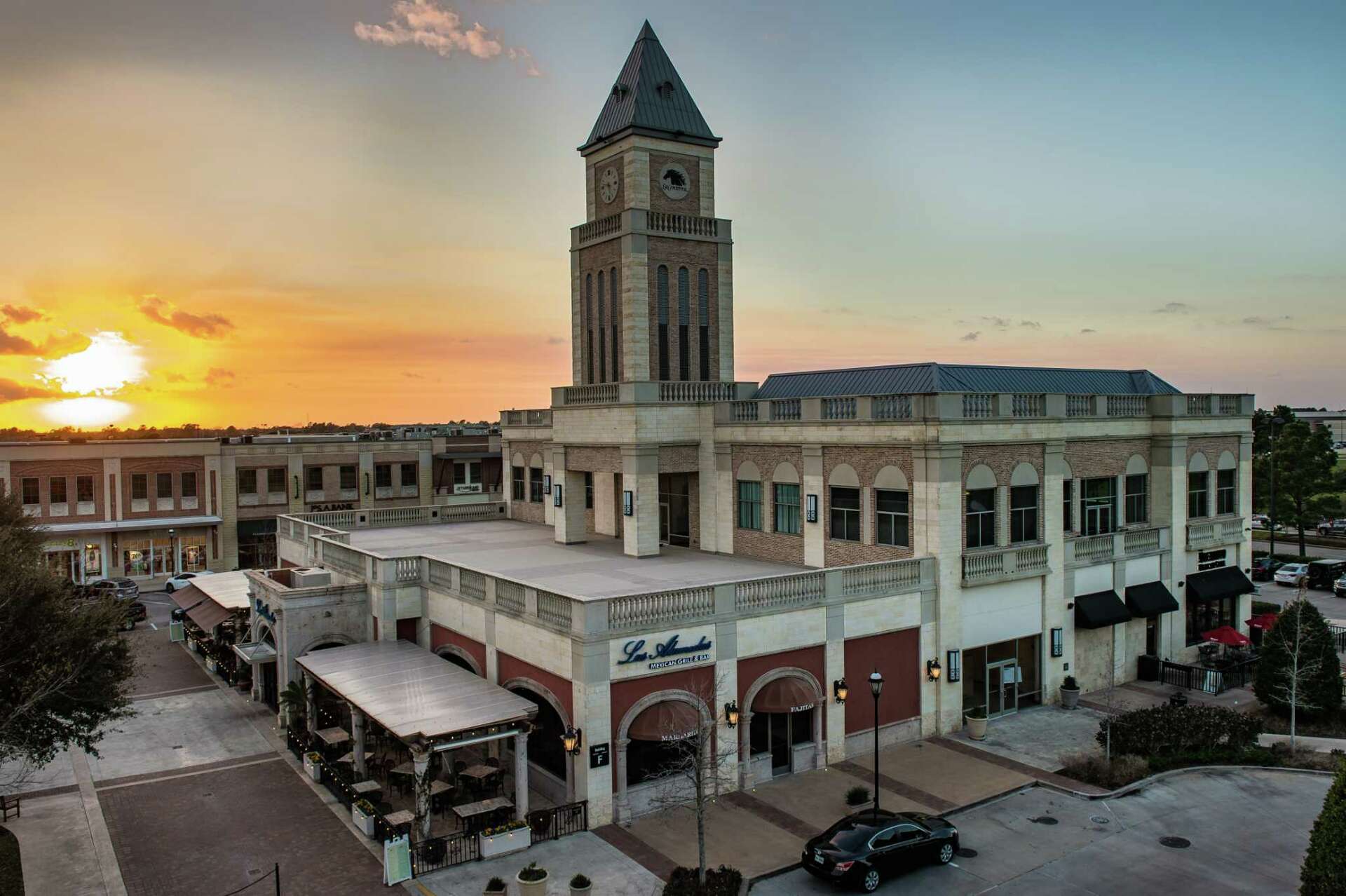 LaCenterra at Cinco Ranch lands new owner