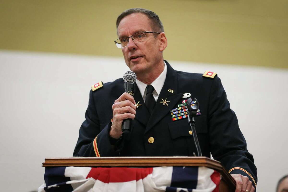 Montgomery ISD students re-enact Iwo Jima photograph for Veterans Day