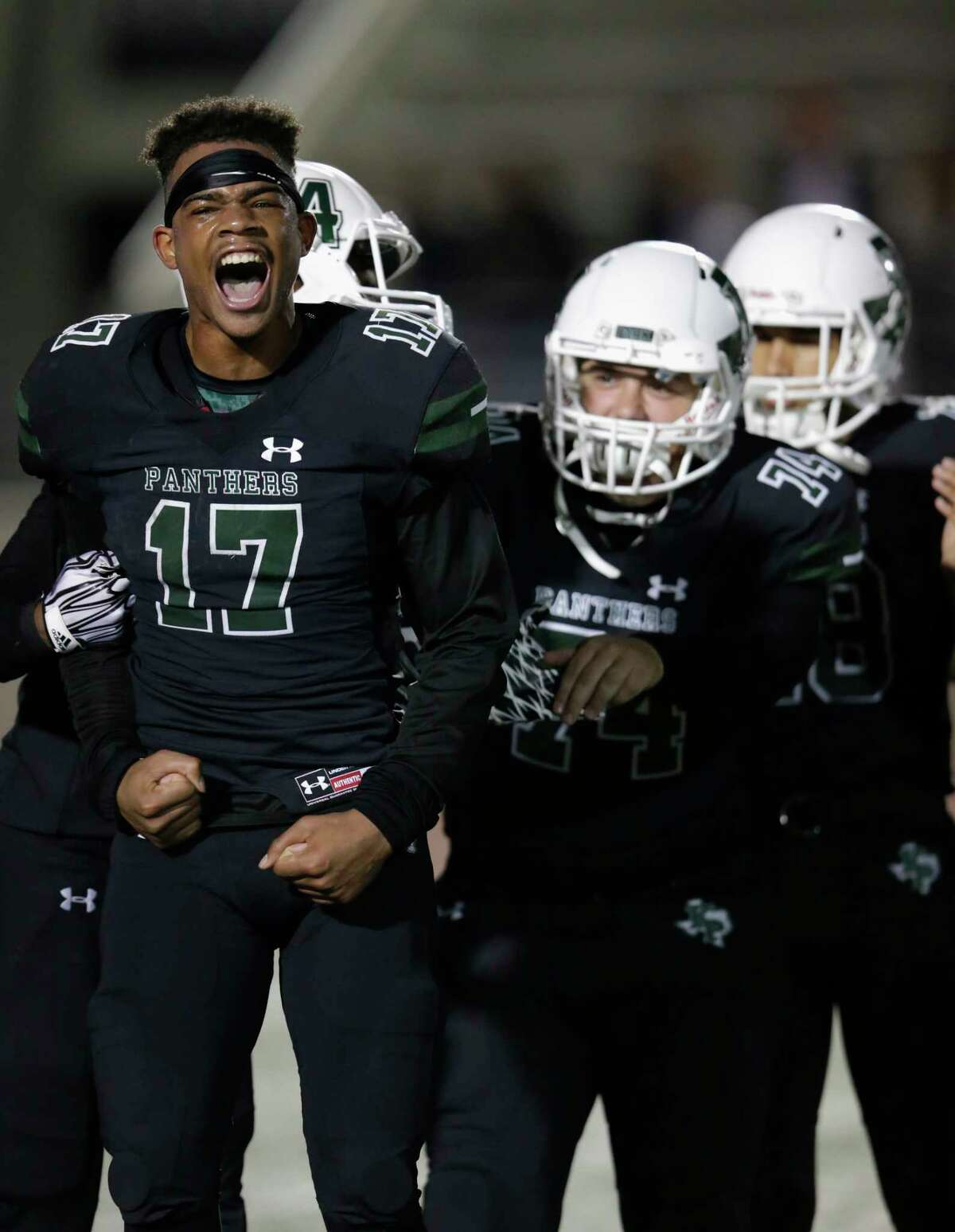 Kingwood Park Panthers beat Humble Wildcats, grab last-minute playoff spot