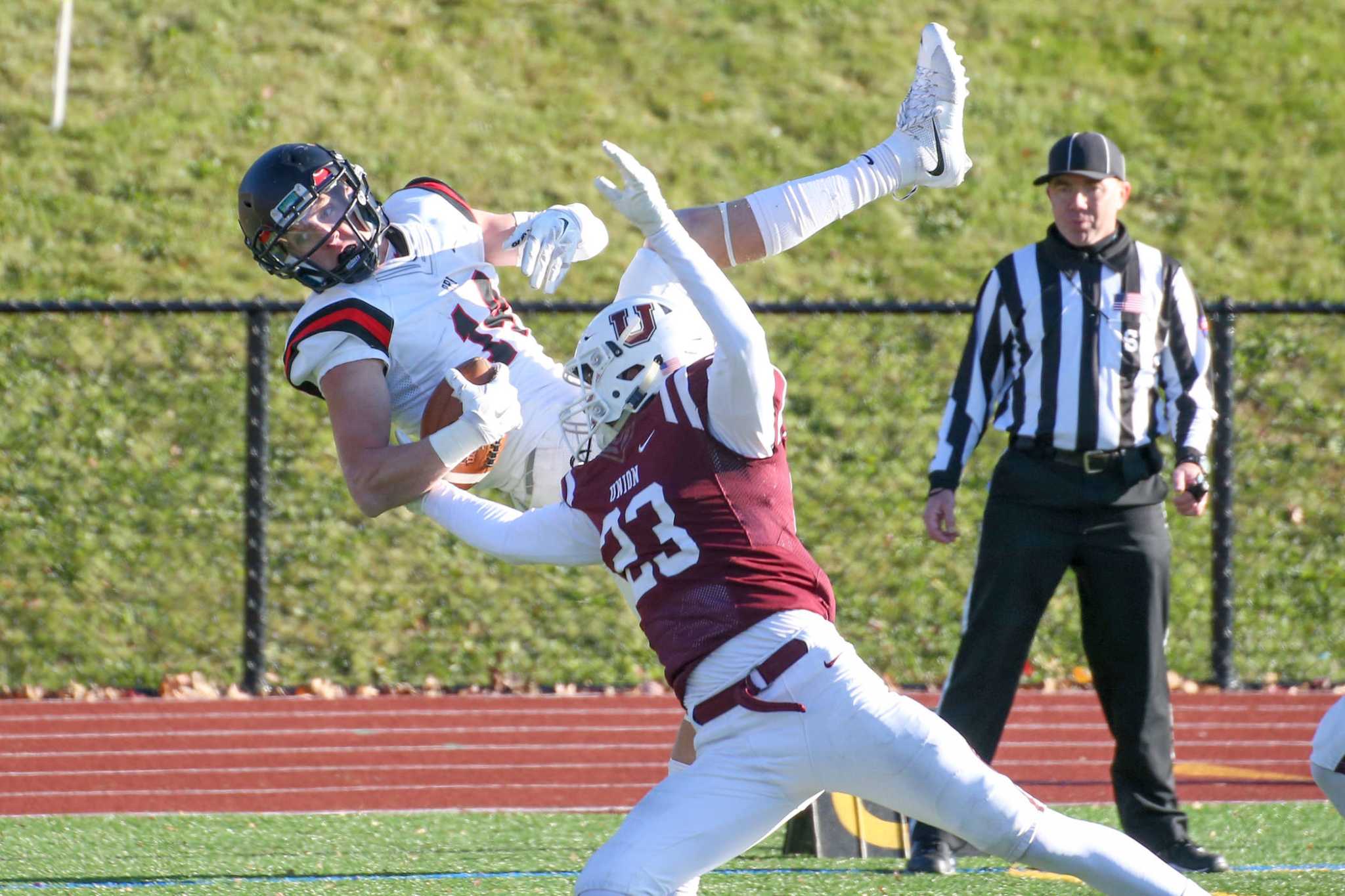 George Marinopoulos leads RPI football to Dutchman Shoes win