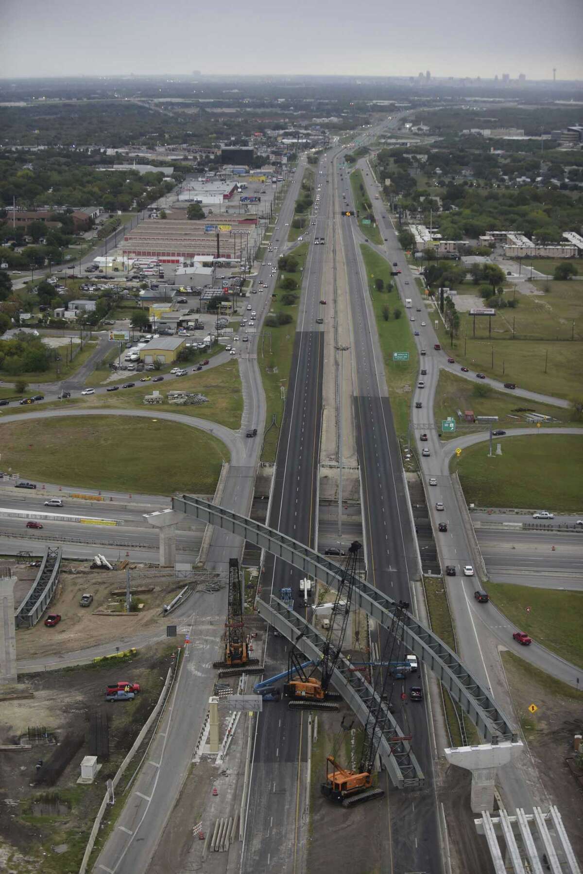 Closures of Loop 410, I-35 and I-10 may irk weekend drivers