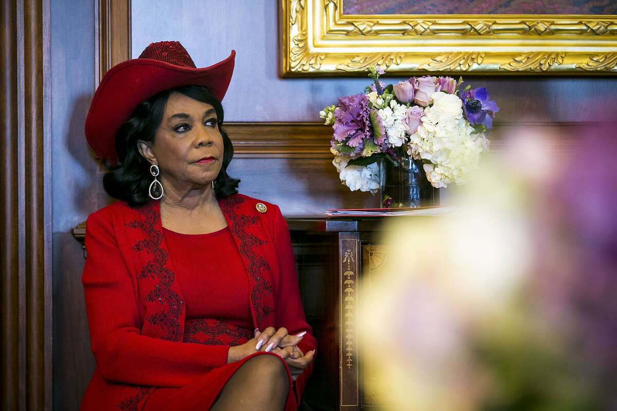 2 House members who were gunned down get congressional honor