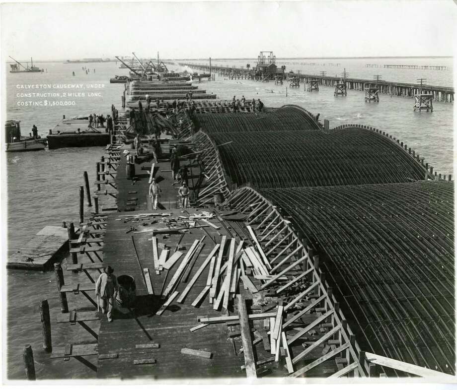 Great New Causeway Exemplifies Growth Of Motor Traffic - Houston Chronicle