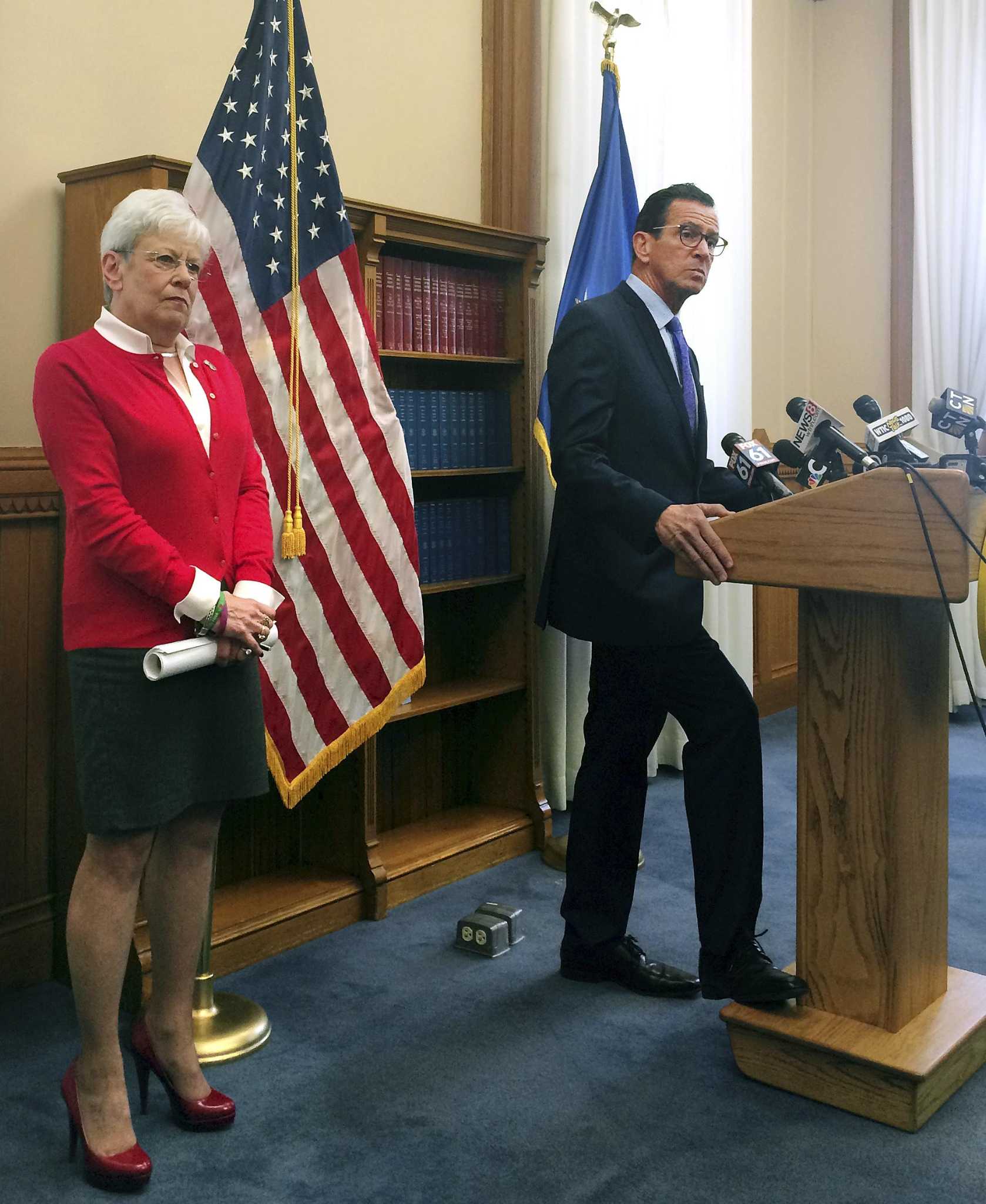 Wyman puts grandchildren ahead of run for governor