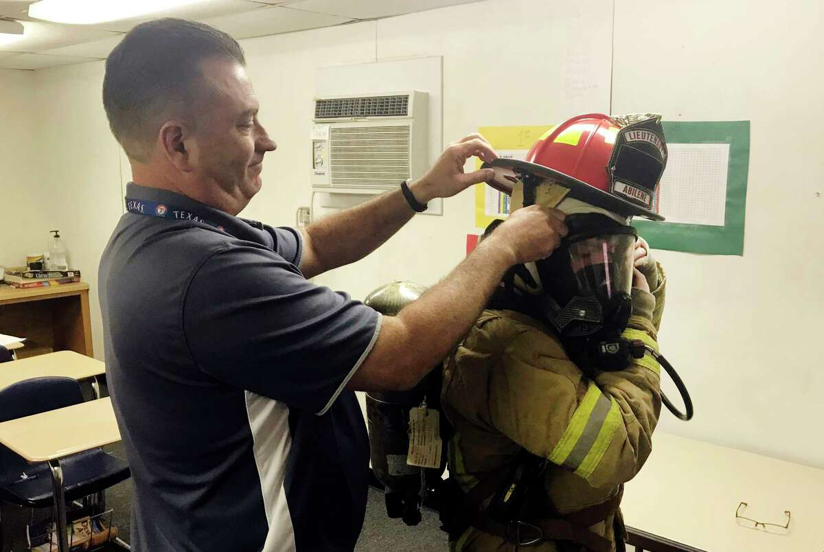 Abilene high school students to take firefighter classes
