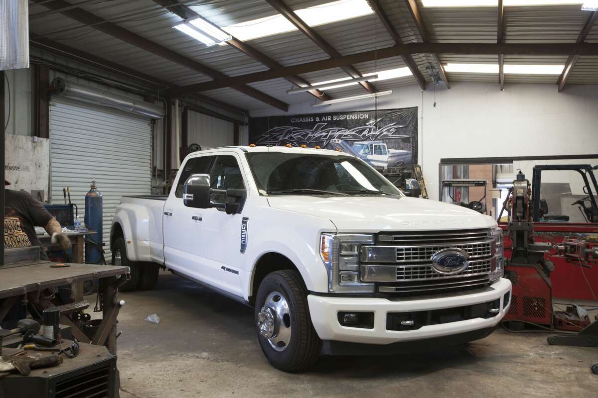 Body shop reps Houston custom car scene on new Velocity reality TV show