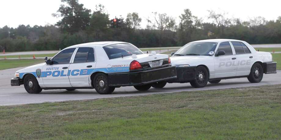 Houston police to start using new driving tactic to end vehicle ...