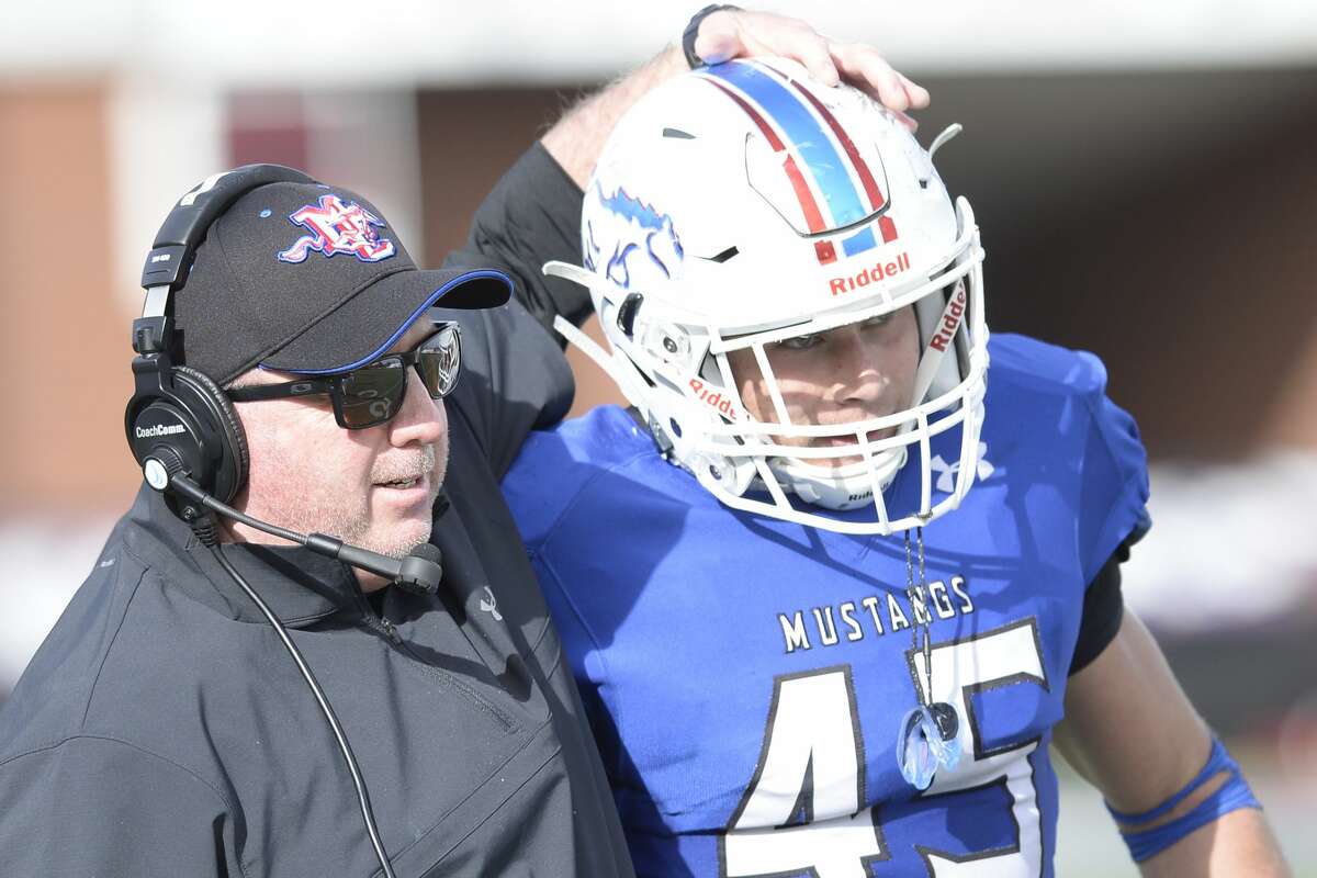 HS FOOTBALL: Crews leads Midland Christian to playoff win over Tyler Grace