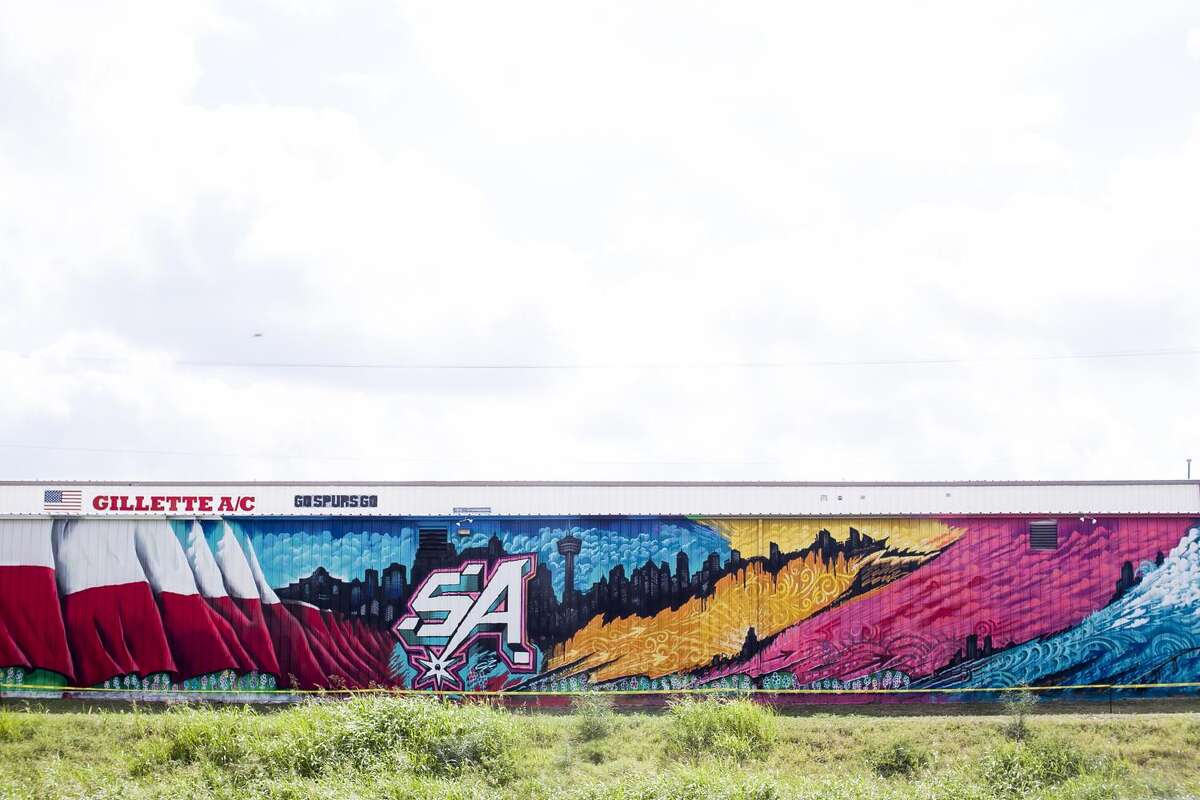 Muralists keeping colorful tradition alive