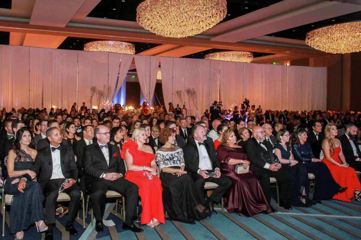Hispanic Chamber toasts 40 years at gala
