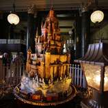 These epic SF holiday sugar castles take 300 hours to create, use 1,000 ...