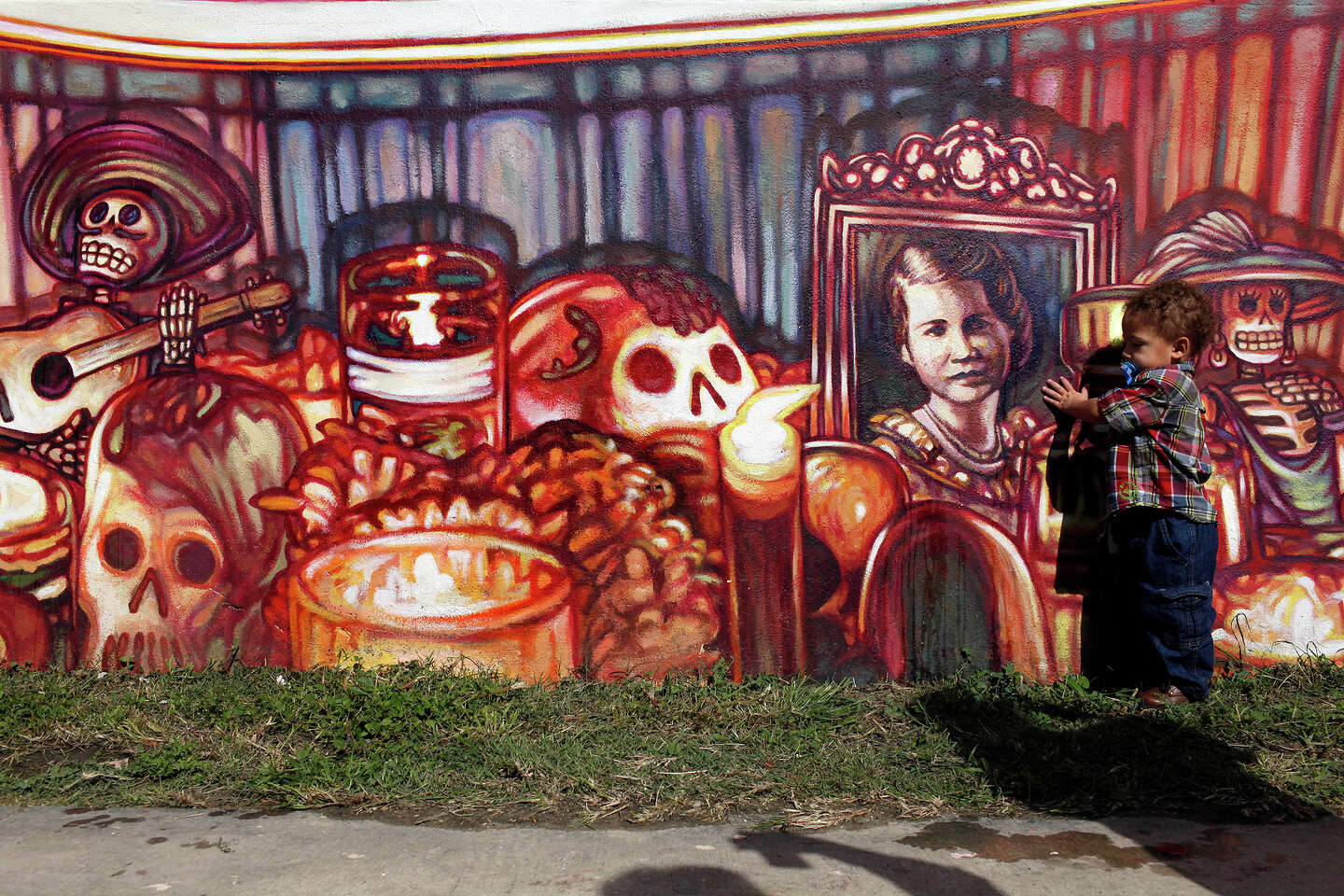 Colorful tradition of murals thrives in Texas