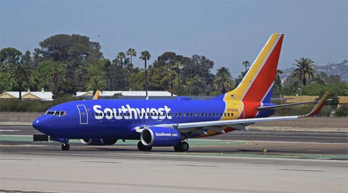 Southwest eyes Hawaii inter-island service