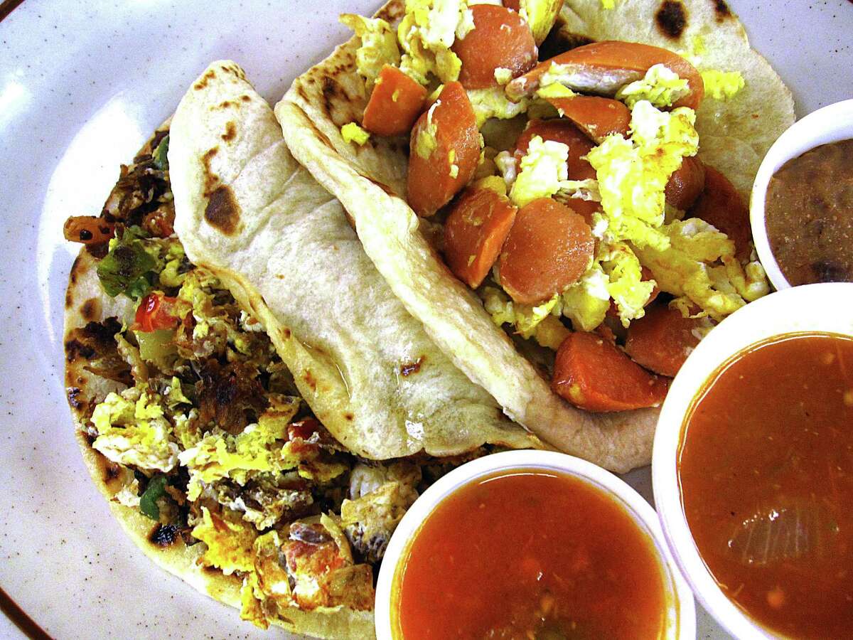 10 San Antonio puffy tacos to enjoy outside Fiesta