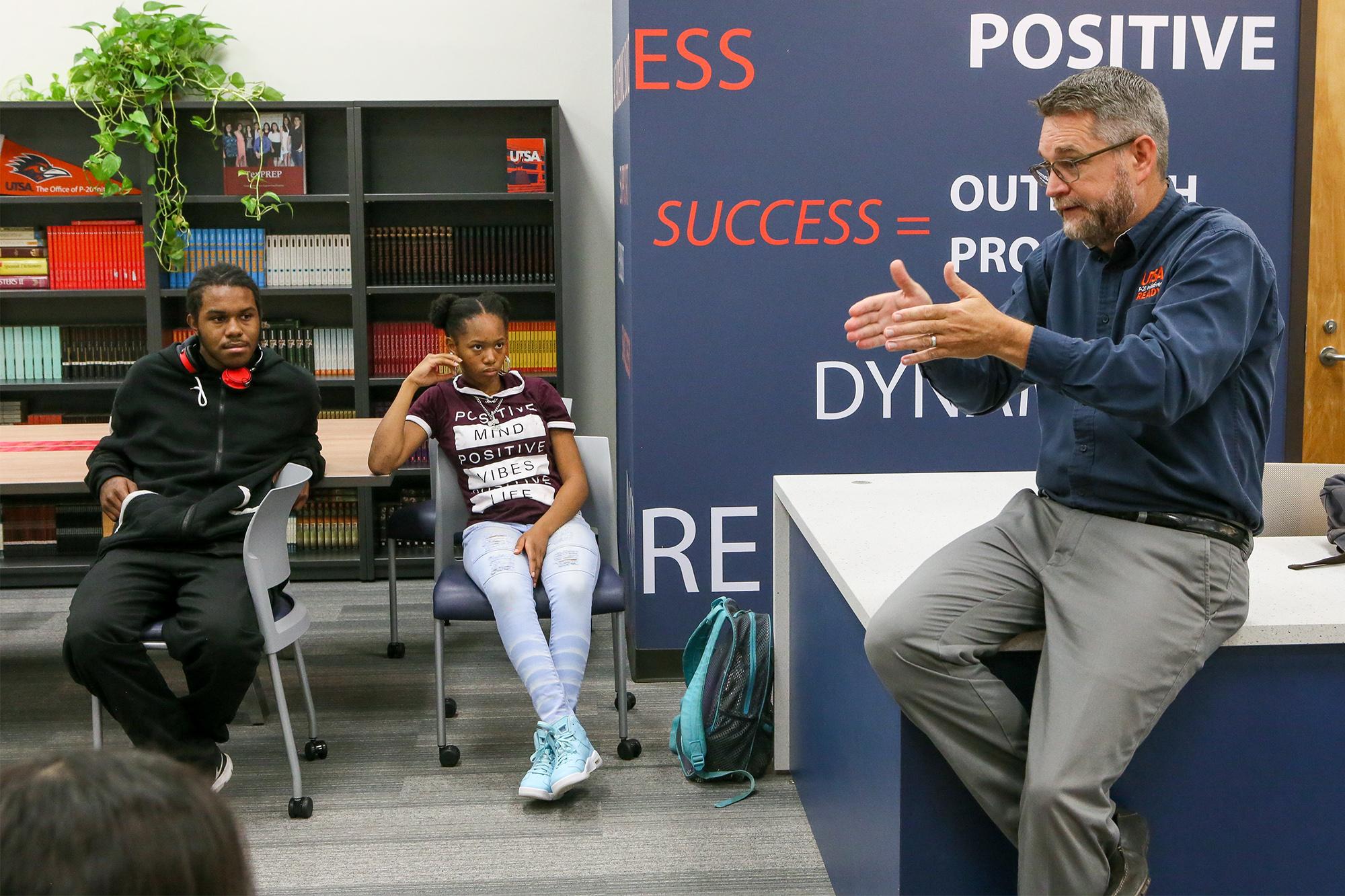 New center will focus UTSA partnerships with ISDs