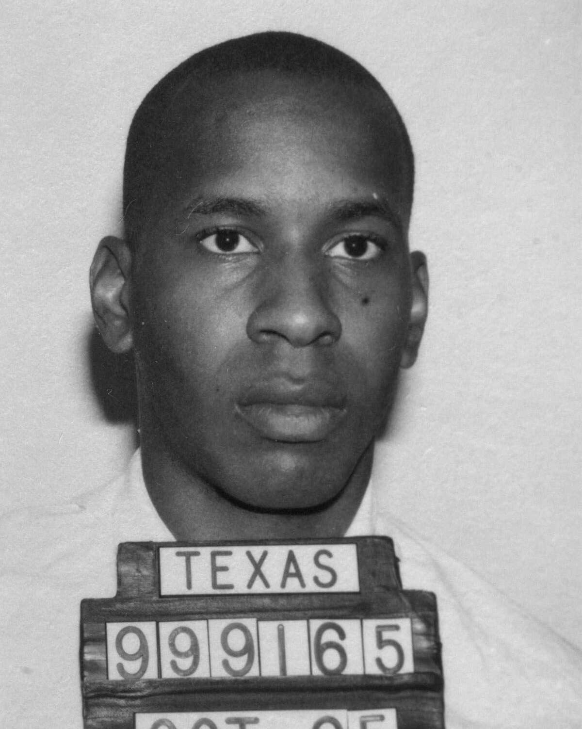 Long-ago Thanksgiving prison break has lasting impact on death row