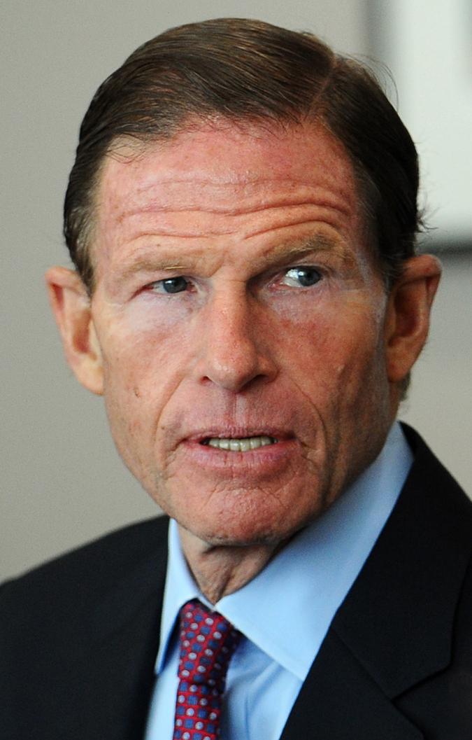 Blumenthal proposes law targeting facsimile firearms