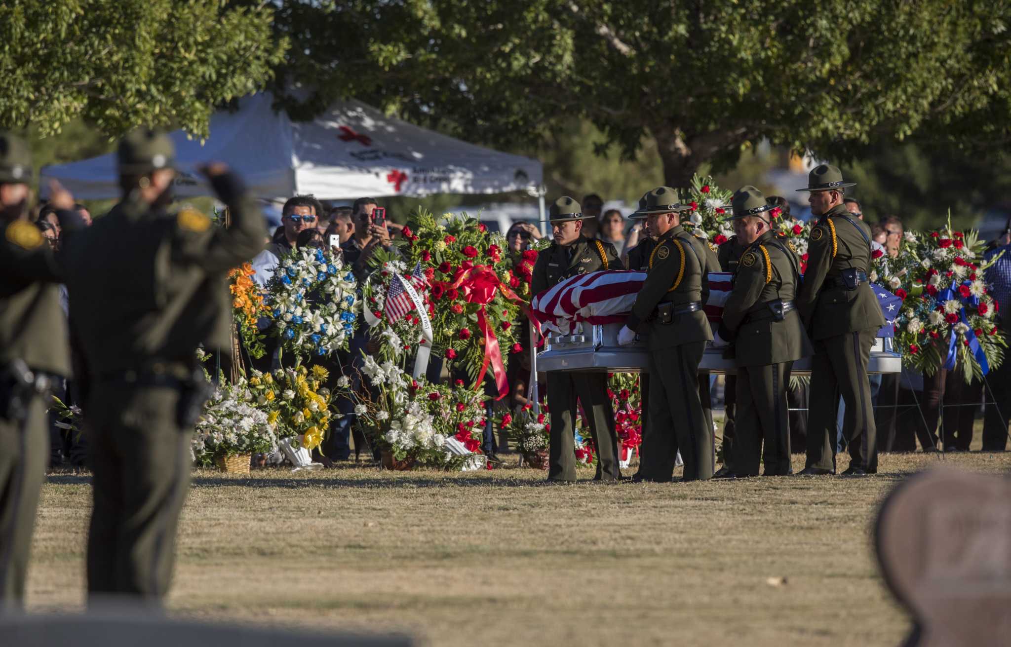 Family, colleagues lay Border Patrol agent to rest in El Paso