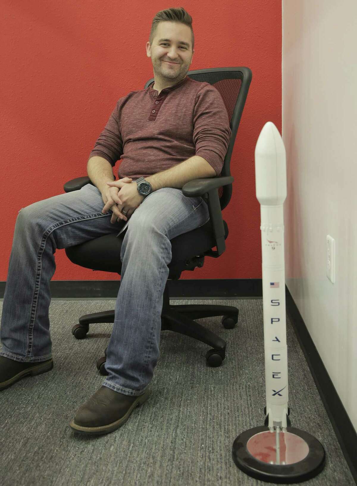 SpaceX engineers put rocket engines through their paces