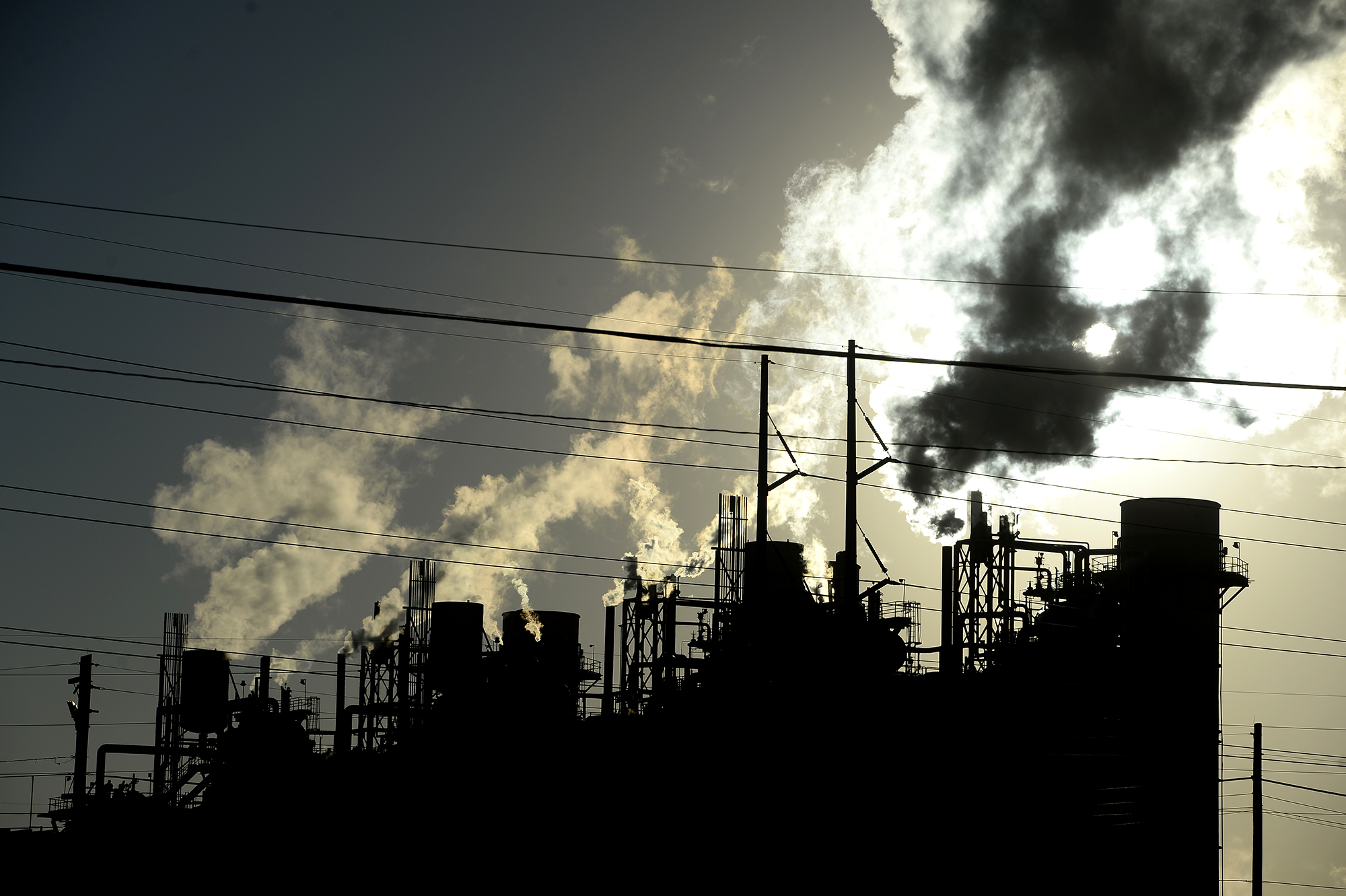 Exxon Mobil: Open valve started crude unit fire at Beaumont refinery