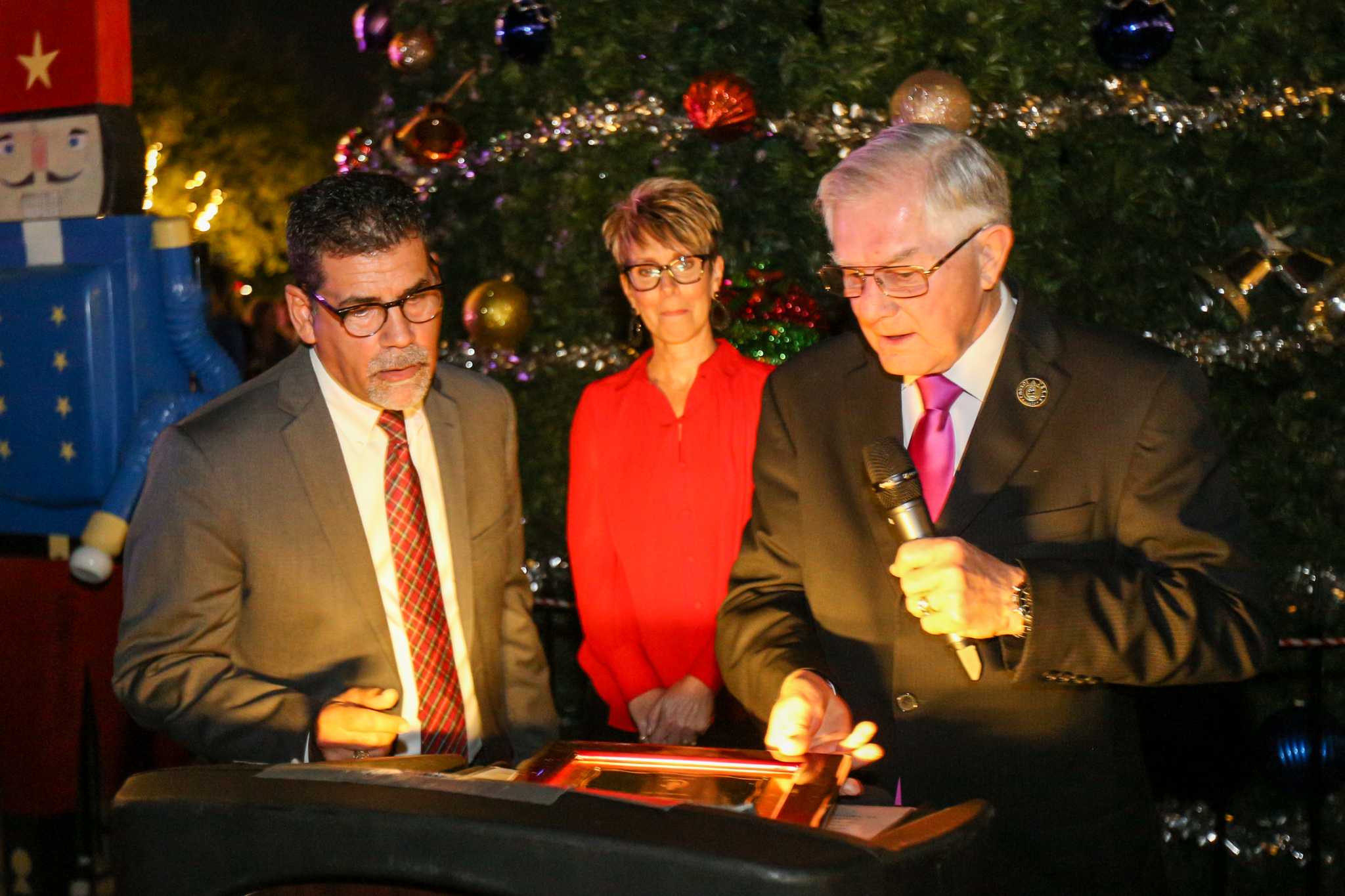 Conroe tree lighting event draws largest crowd in history